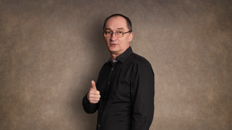 Prof. Robert Hołyst receives Lifetime Achievement Award at Polish ...